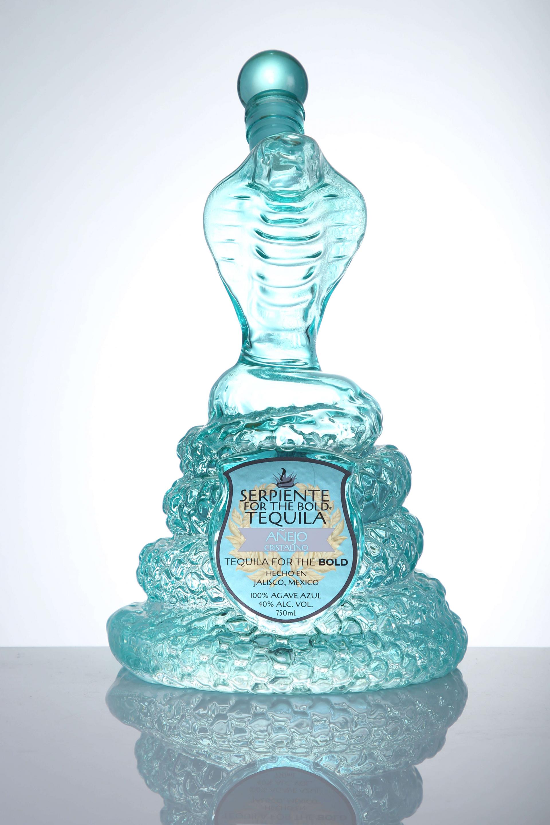Serpiente For The Bold Tequila Añejo Cristalino from Mexico - Winner of ...